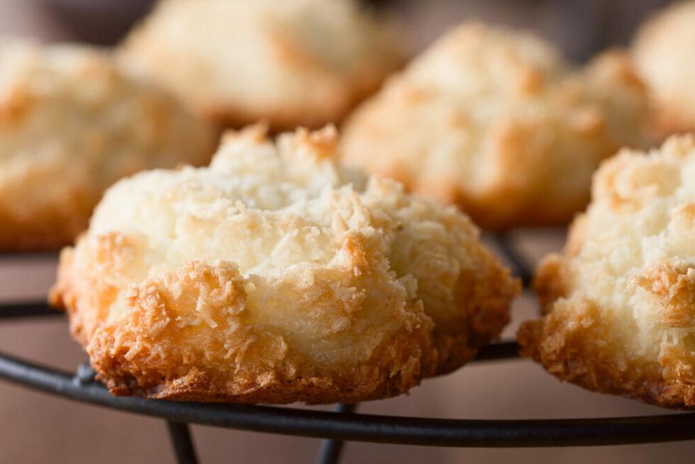 5-Ingredient Coconut Macaroons - Best Baking Tips