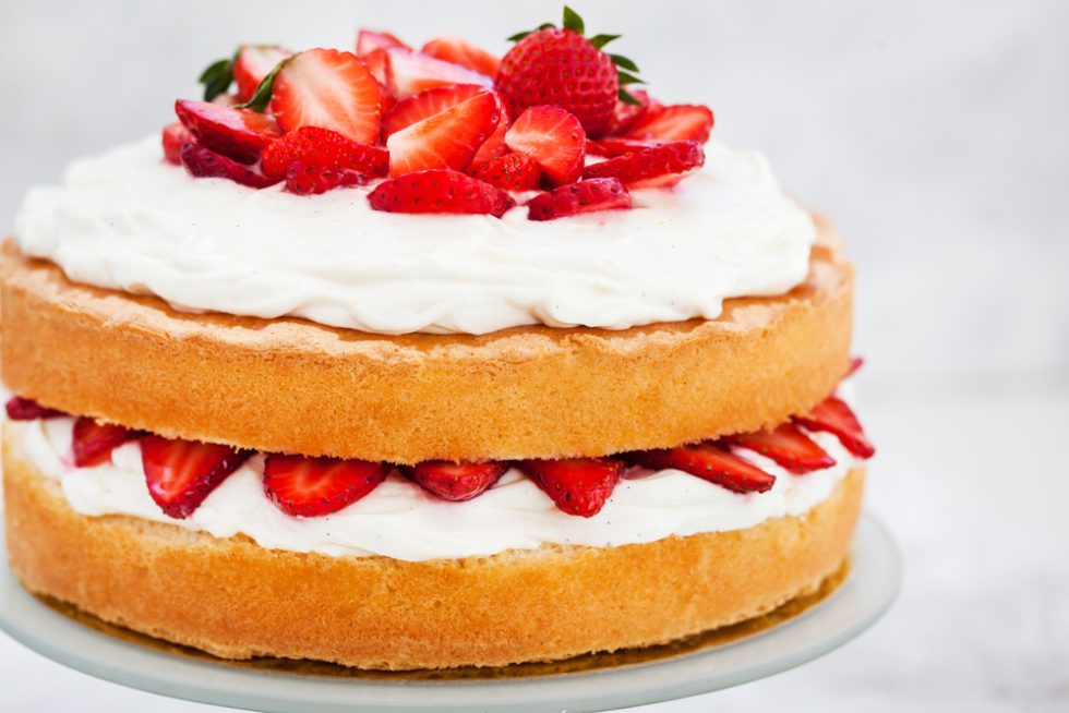 Traditional Victoria Sponge Cake - Best Baking Tips
